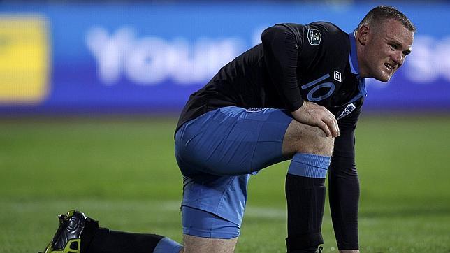 Rooney lidera la victoria de Inglaterra