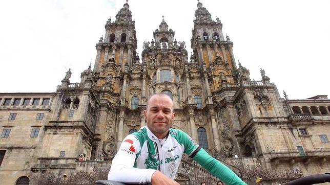 Ismael Alonso culmina el Camino de Santiago contra el cáncer en 34 horas