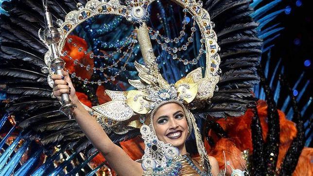 El Carnaval ya tiene reina: Amanda Perdomo triunfa en Santa Cruz de ...