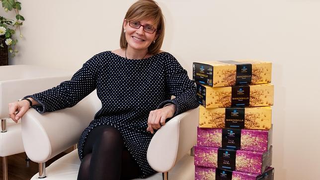 La empresa leonesa Pharmadus firma un acuerdo con la chef Marta Yanci