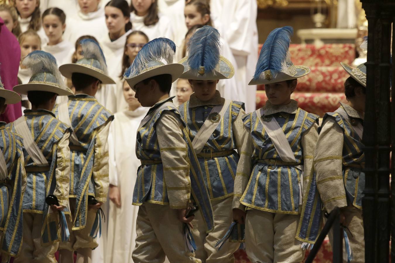 Los seises bailan en honor a la Inmaculada