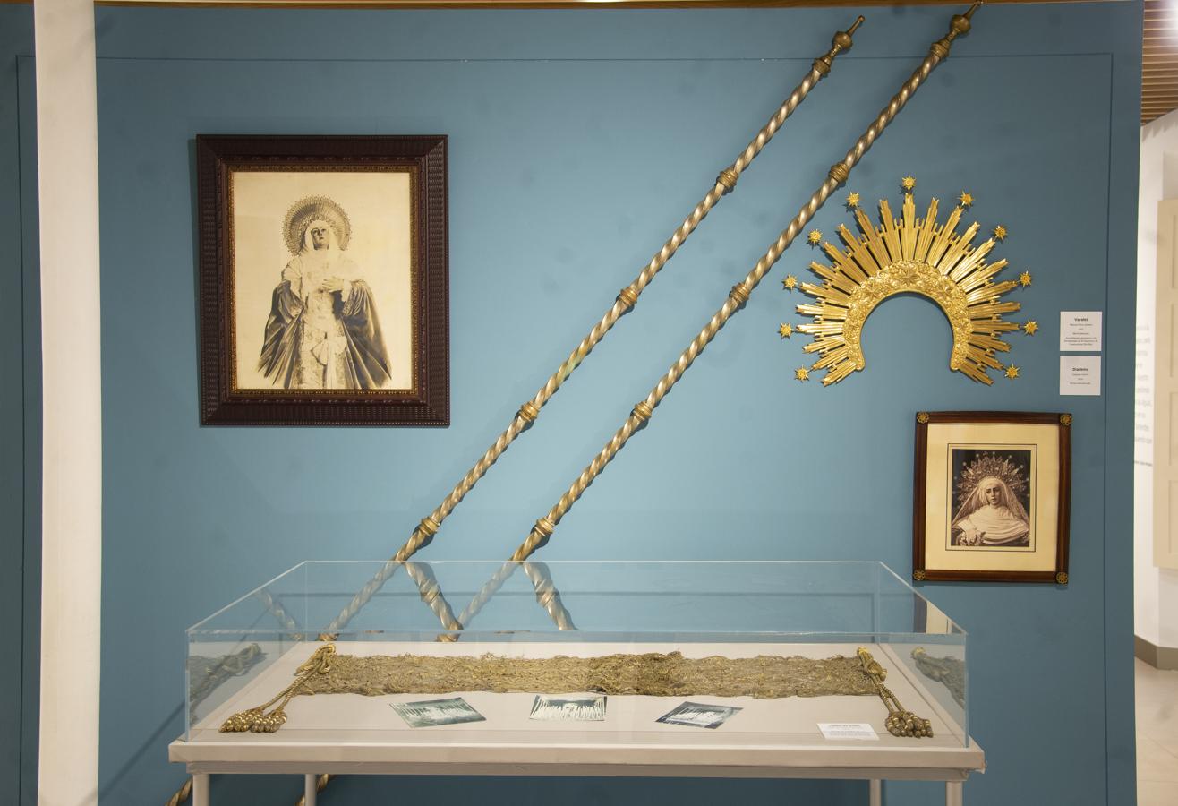 Detalles de la sala de la Virgen de las del Museo en la muestra de ...