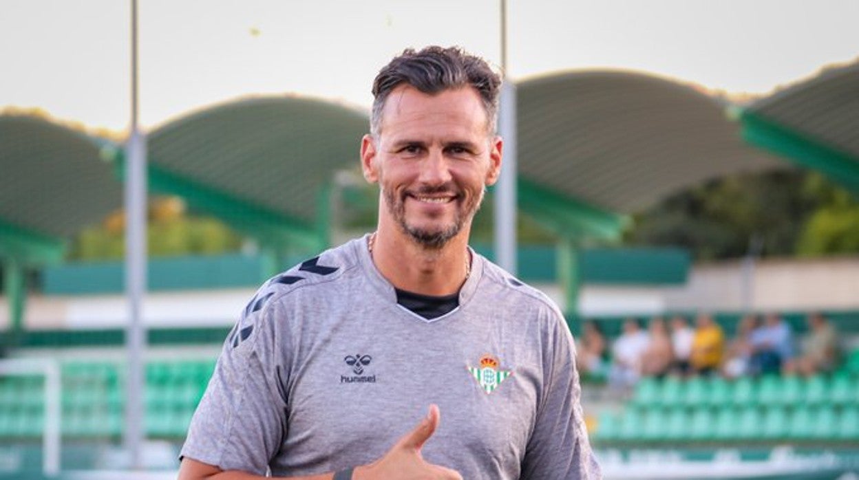 Ya es oficial el regreso de Capi para dirigir al Betis C