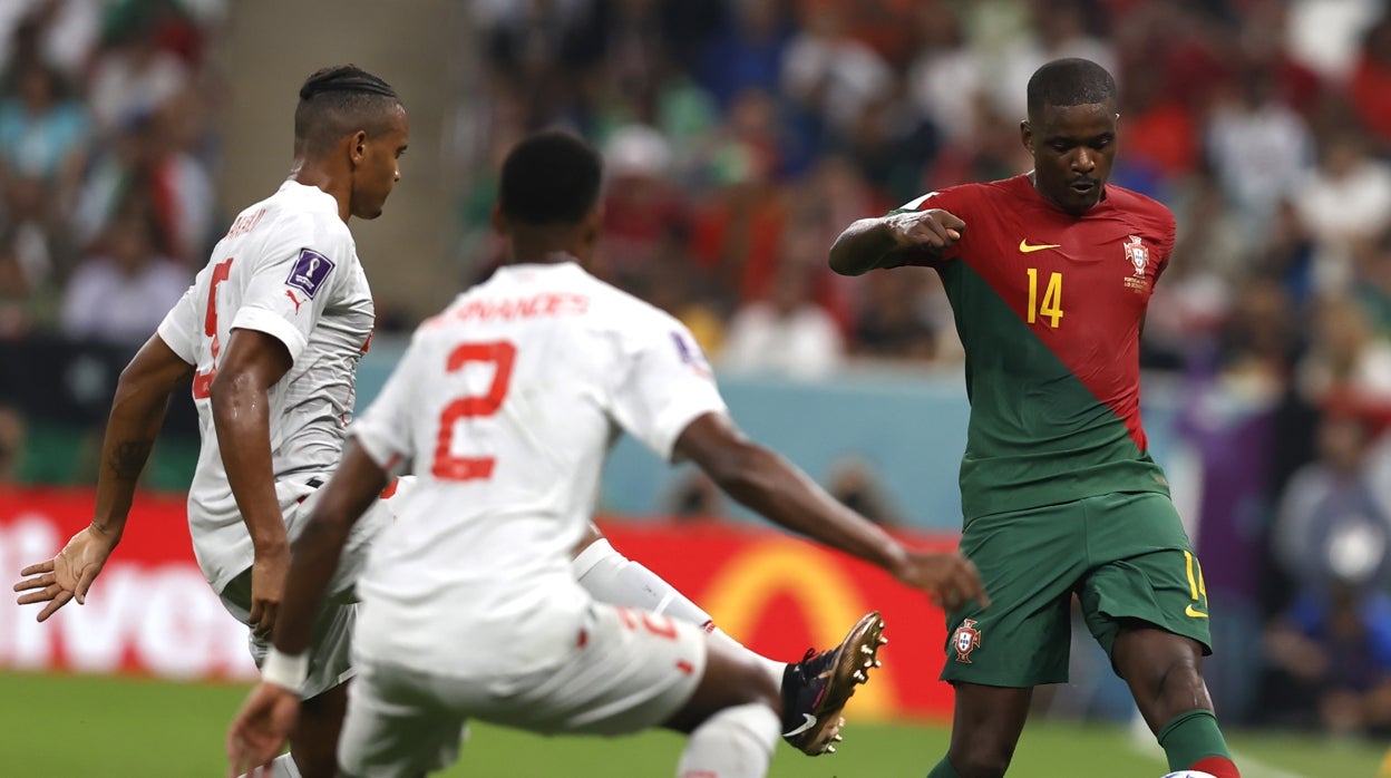 Brilla William Carvalho en la goleada de Portugal a Suiza para pasar a cuartos del Mundial