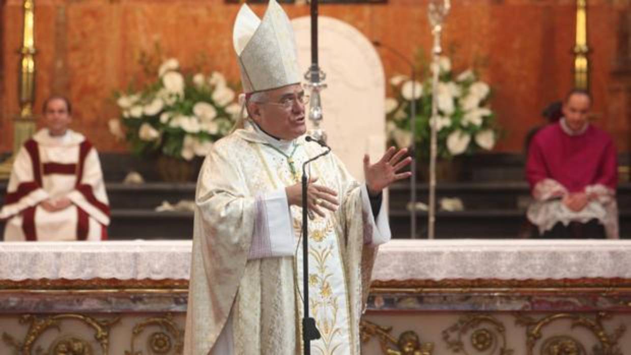 El obispo de Córdoba, a los jóvenes cofrades: «La Iglesia cuenta con ...
