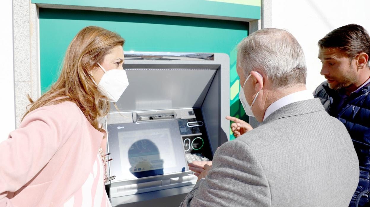 Obejo estrena el cajero bancario multifunción que llegará a Conquista ...