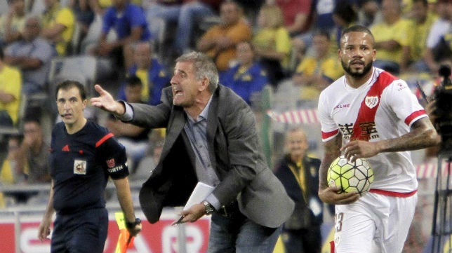 Paco Herrera: "El Sevilla, cuando te roba el balón, te mata"