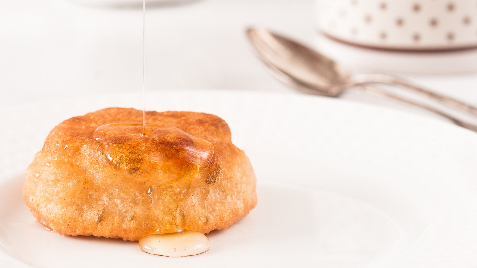 Buñuelos de yuca con miel - Gurmé