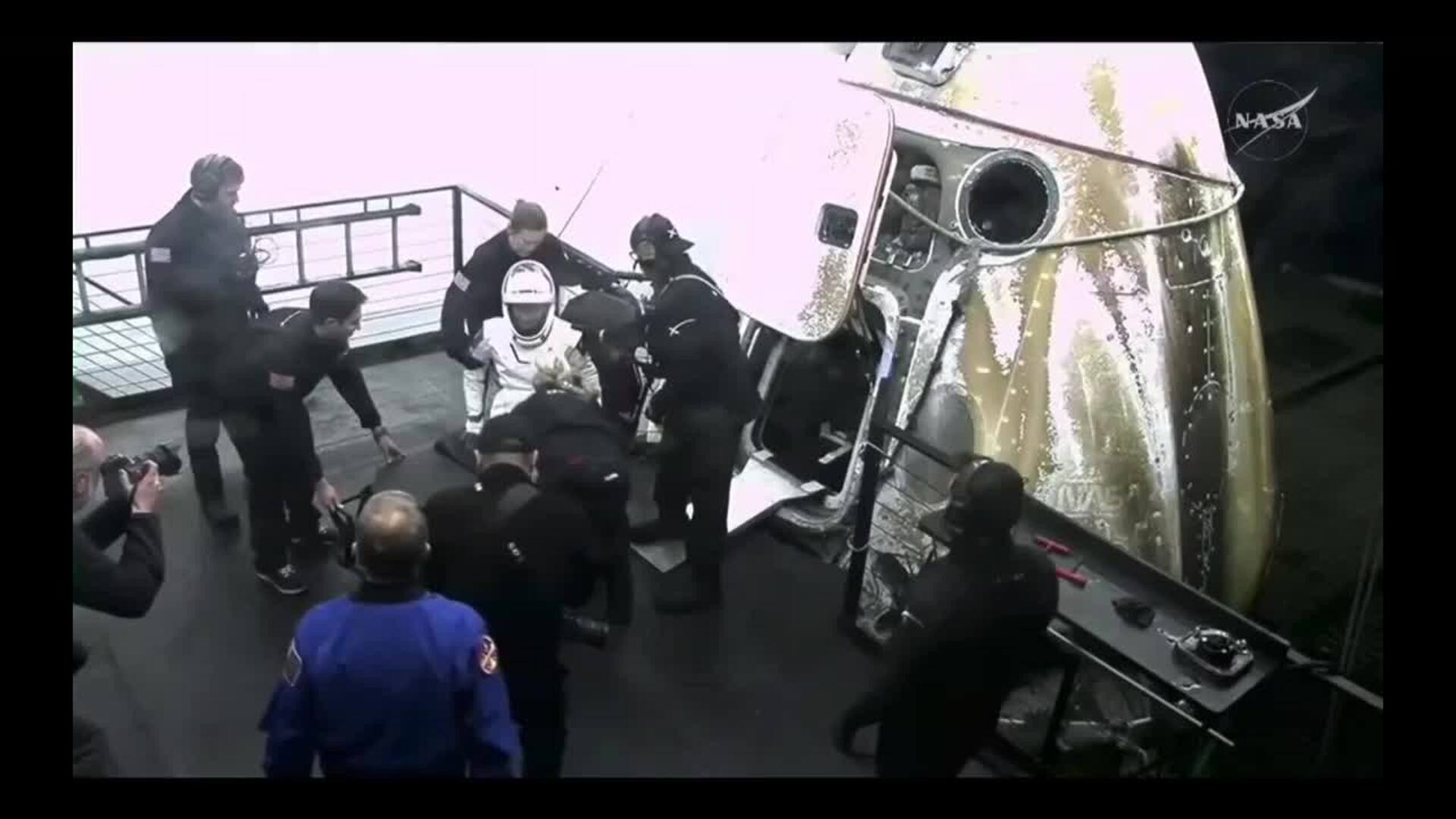 La misión Crew-11 regresa a la Tierra en un amerizaje exitoso