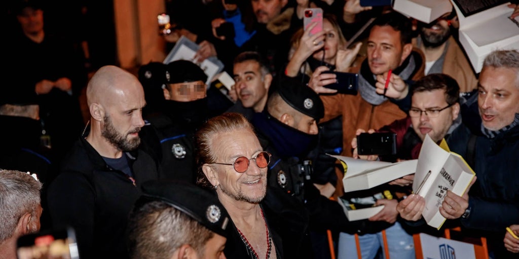 El bar de los recuerdos (o la turra) de Bono abre en Madrid