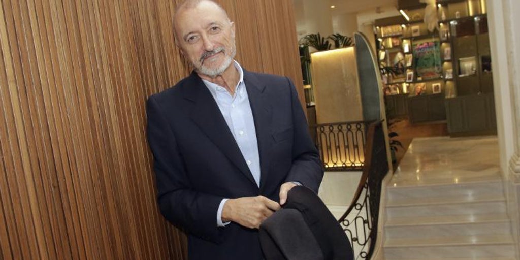 Pérez-Reverte estalla contra la cultura de la cancelación: «Se ofenden ...