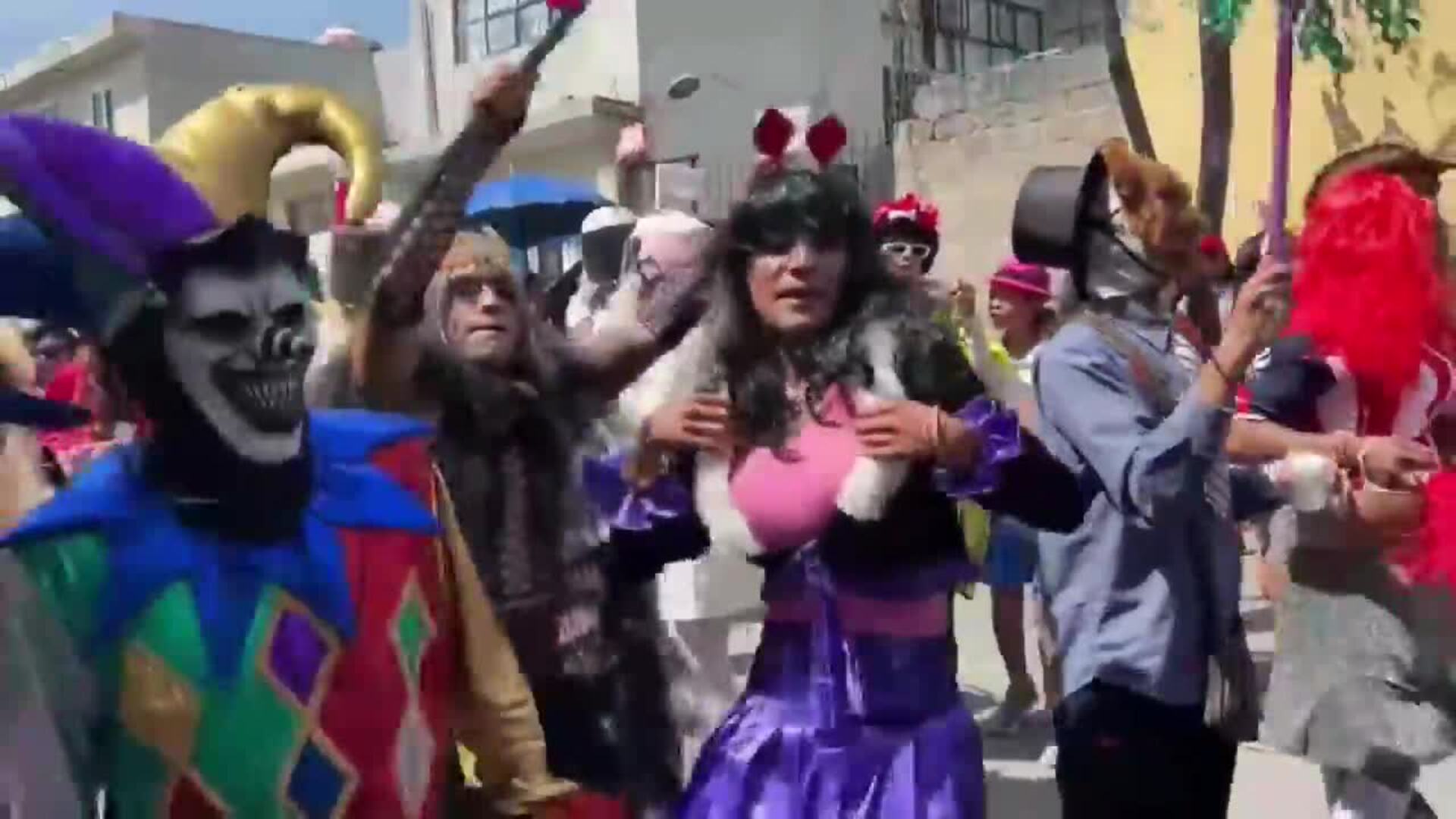 Carnaval de Las Locas, una tradición en el centro de México