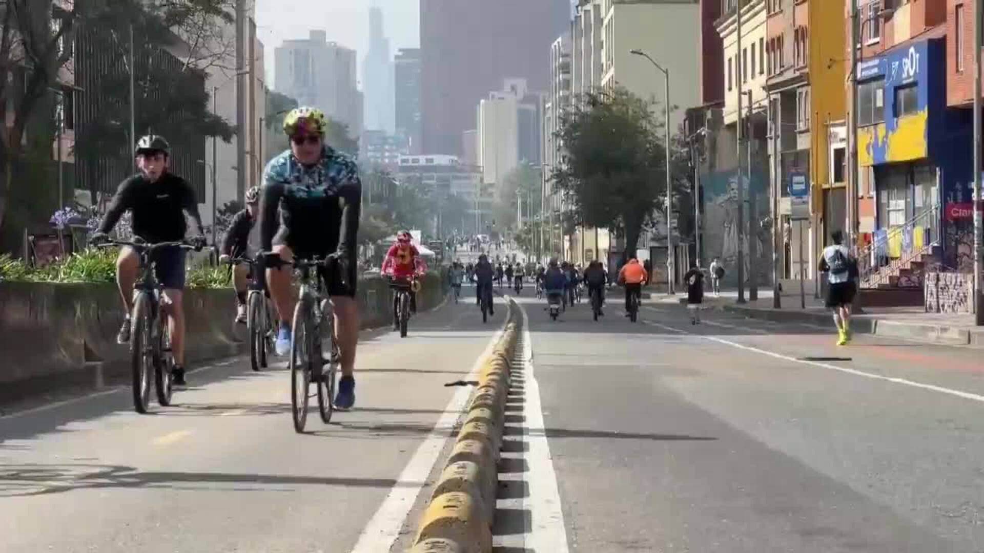 Bogotá cumple 50 años de su infaltable cita recreativa dominical en la ...