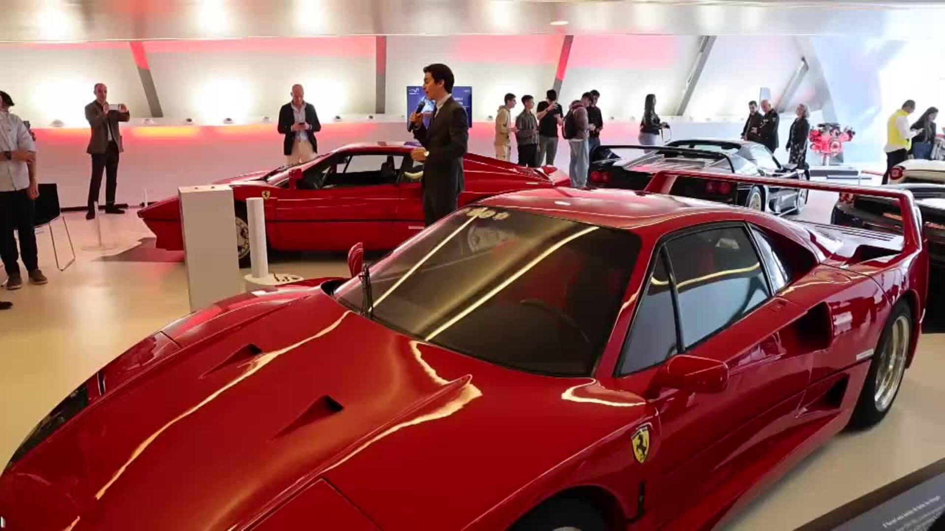Ferrari pisa el acelerador en Zaragoza con una exposición "irrepetible ...