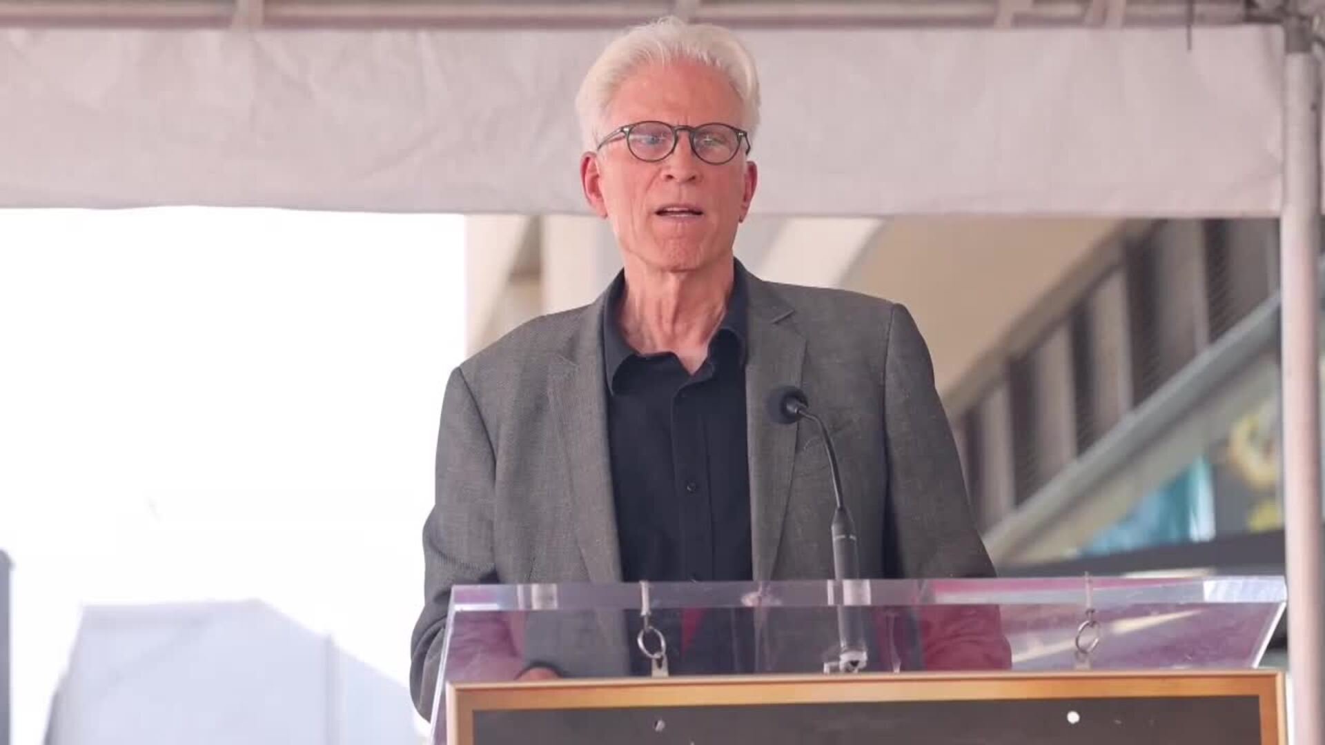 Michael Schur, homenajeado con una estrella en el Paseo de la Fama de ...