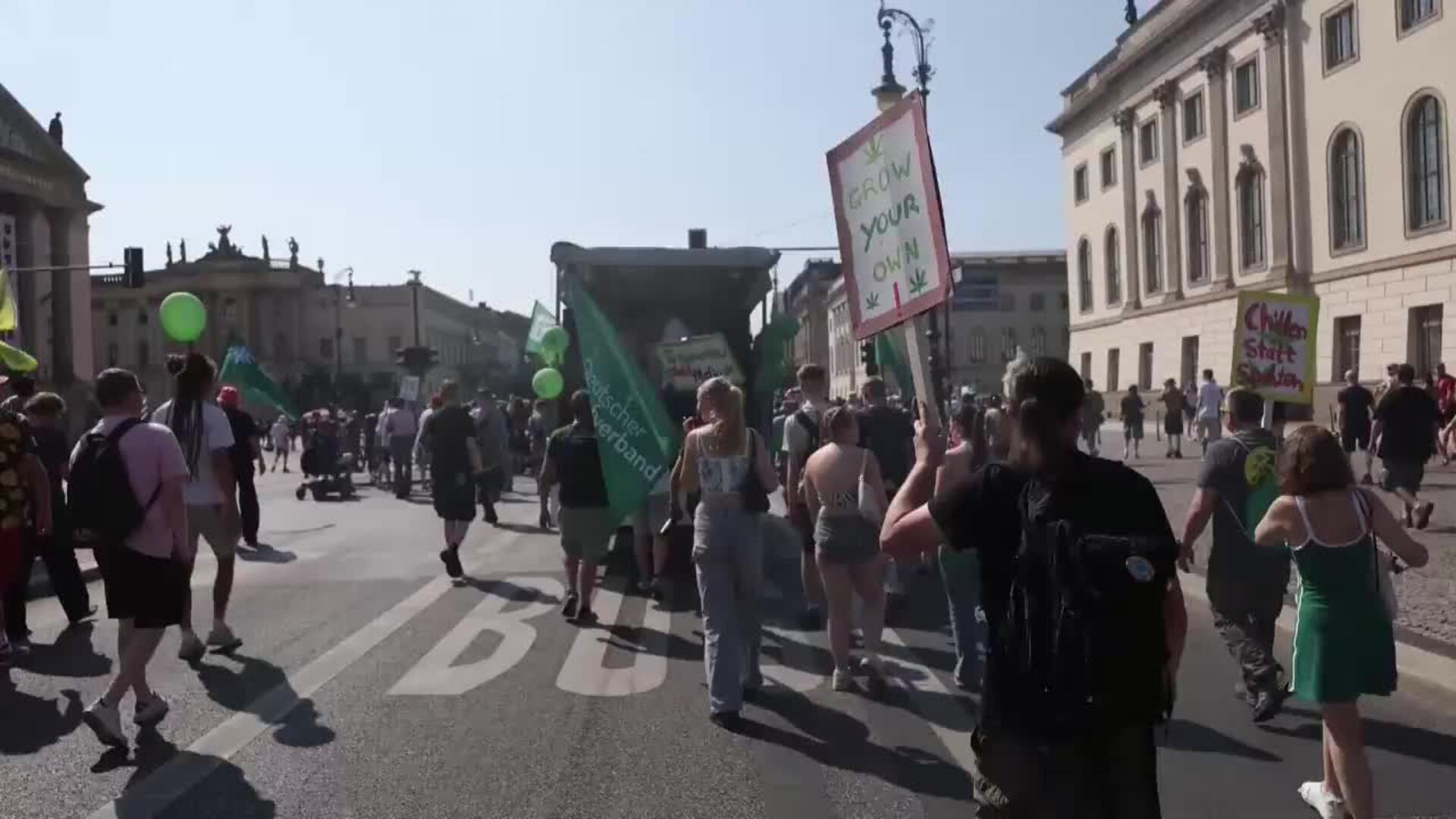 Berlín celebra su marcha anual por la legalización del cannabis