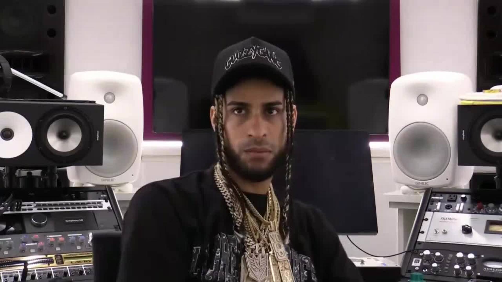 Youngchimi carga su primer disco 'WLGS' con vivencias callejeras de ...