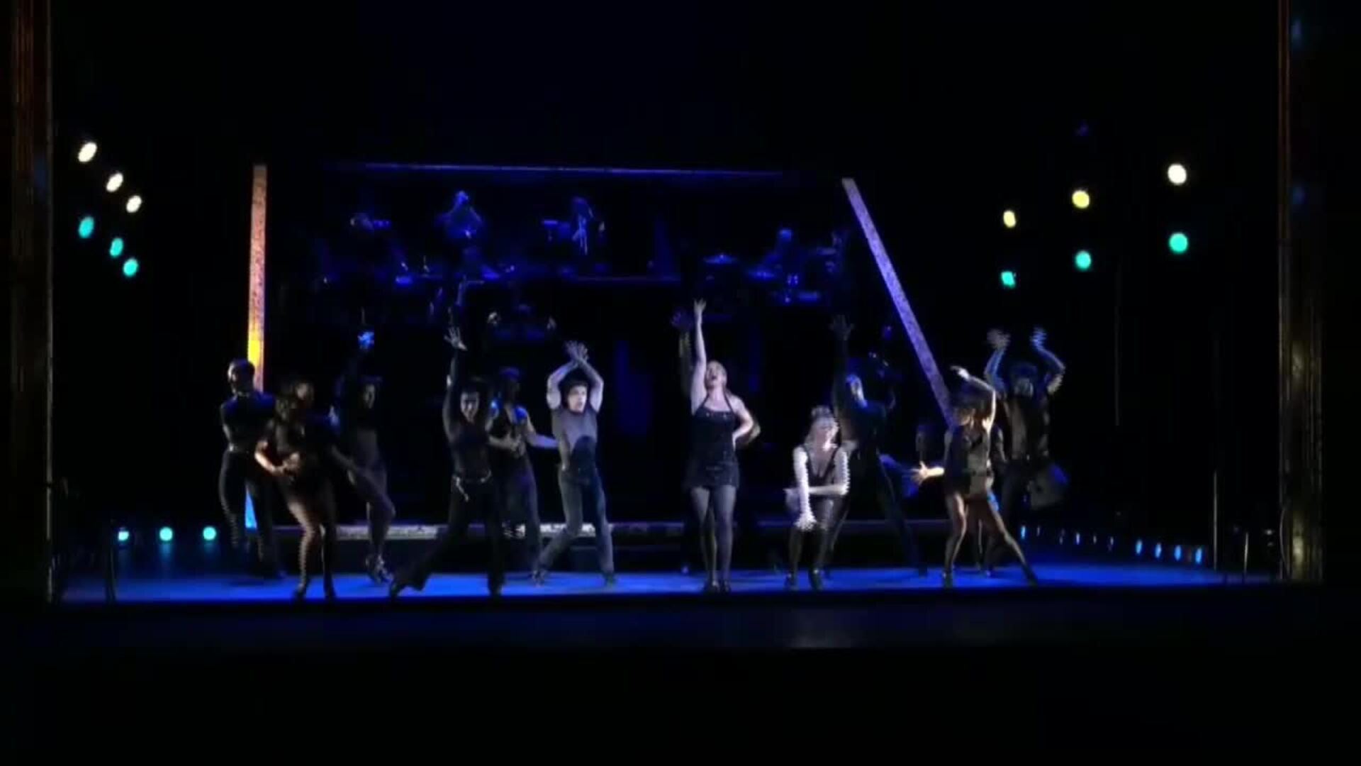 El musical de Broadway 'Chicago' llega al Teatro Tívoli de Barcelona el ...
