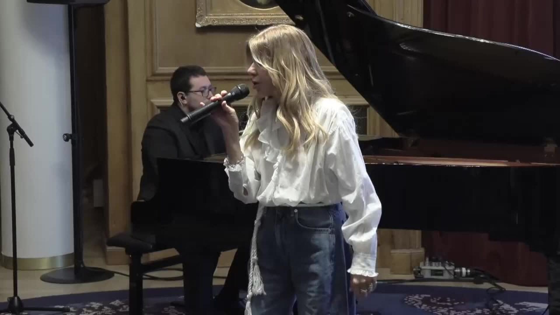 Jeanette presenta la gira para celebrar sus 50 años en la música