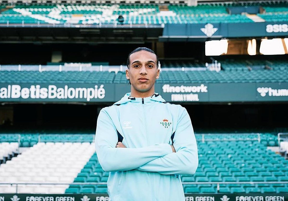 Yanis se queda en el Betis este mercado y espera su turno con Pellegrini
