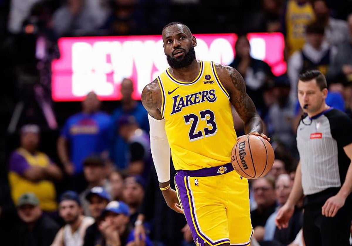 LeBron abre la puerta a su retirada tras la eliminación de los Lakers ante Denver