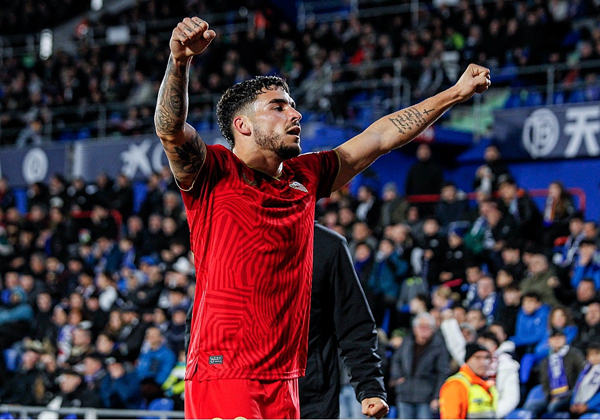 Isaac, muy cerca de cerrar su renovación con el Sevilla