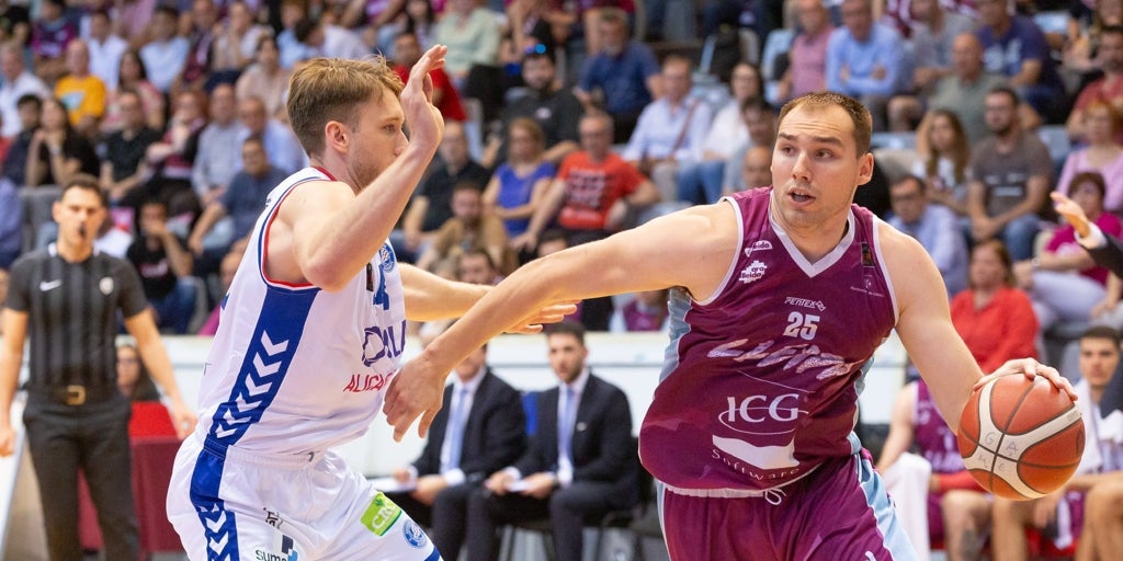 Krutwig, de sobrar en el Betis Baloncesto a liderar el ascenso del ...