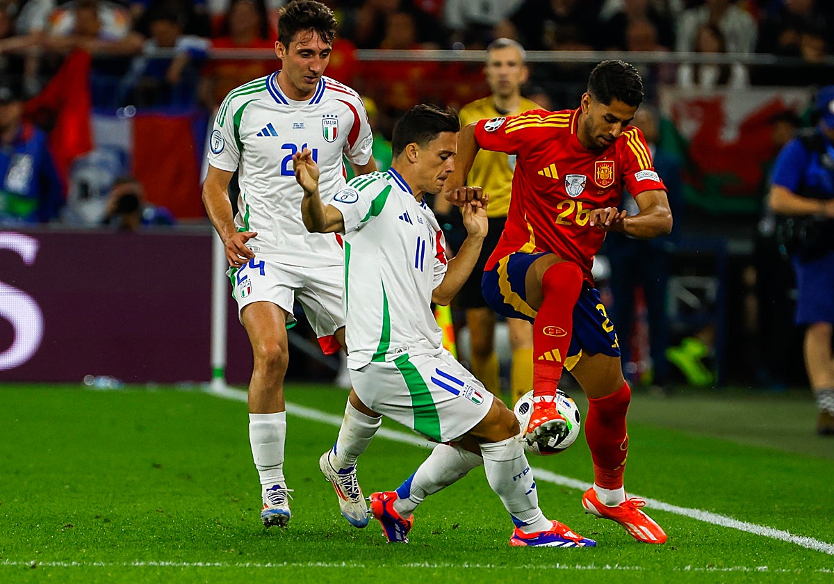 Ayoze se luce en su estreno en la Eurocopa en el España-Italia