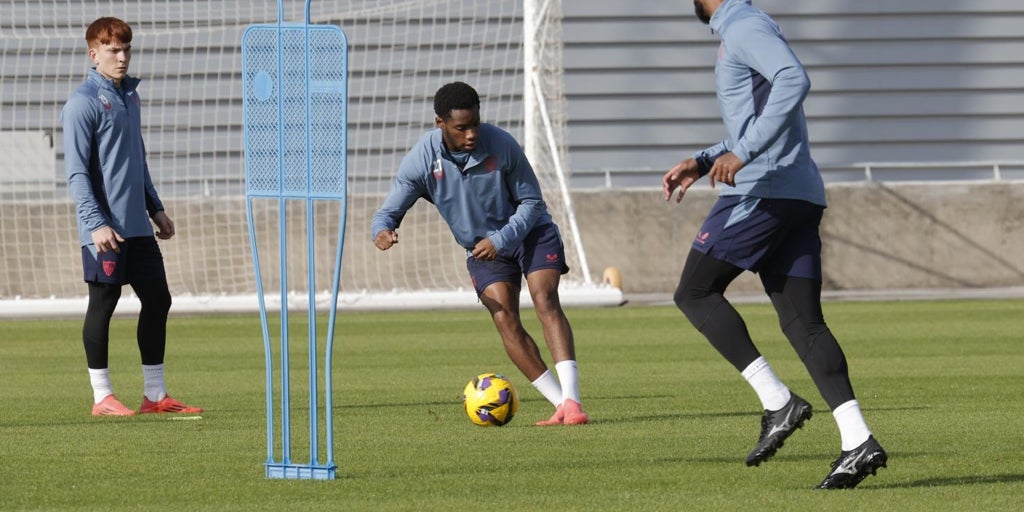 Idumbo regresa con el grupo y apunta al Osasuna