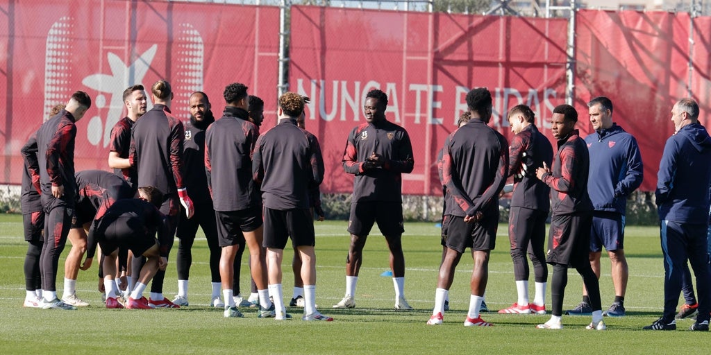 Sevilla FC: Akor Adams ya entrena con el grupo
