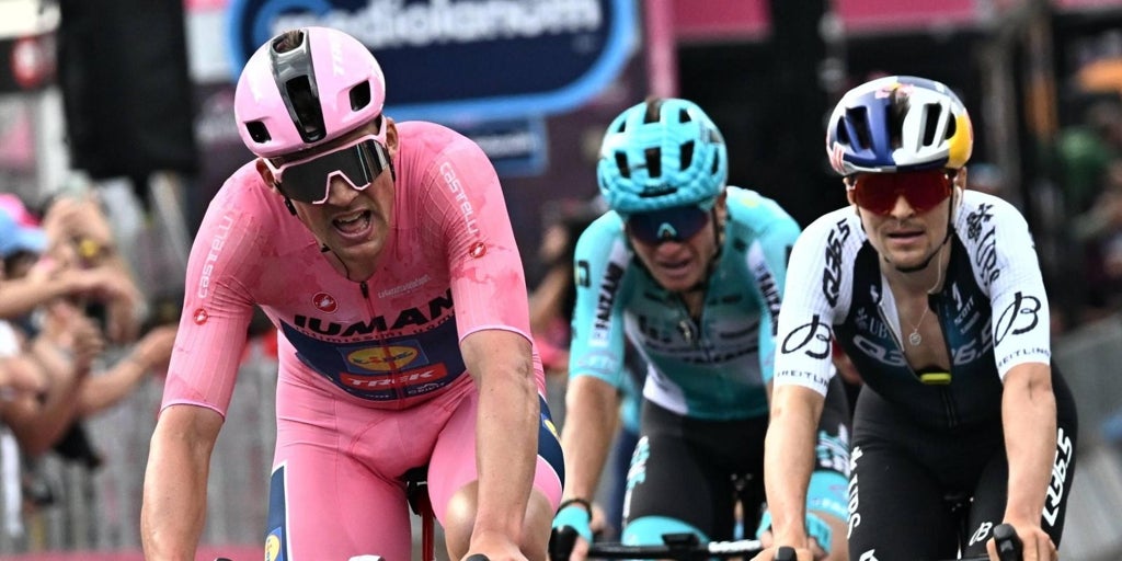 Mads Pedersen, tres victorias en cinco días de Giro de Italia