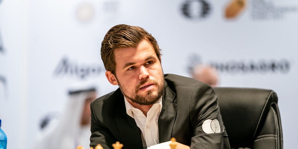 La paliza de Magnus Carlsen que abrumó a ChatGPT: «Me rindo. Fue ...