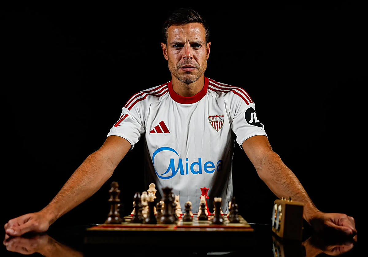 Oficial: César Azpilicueta, nuevo futbolista del Sevilla
