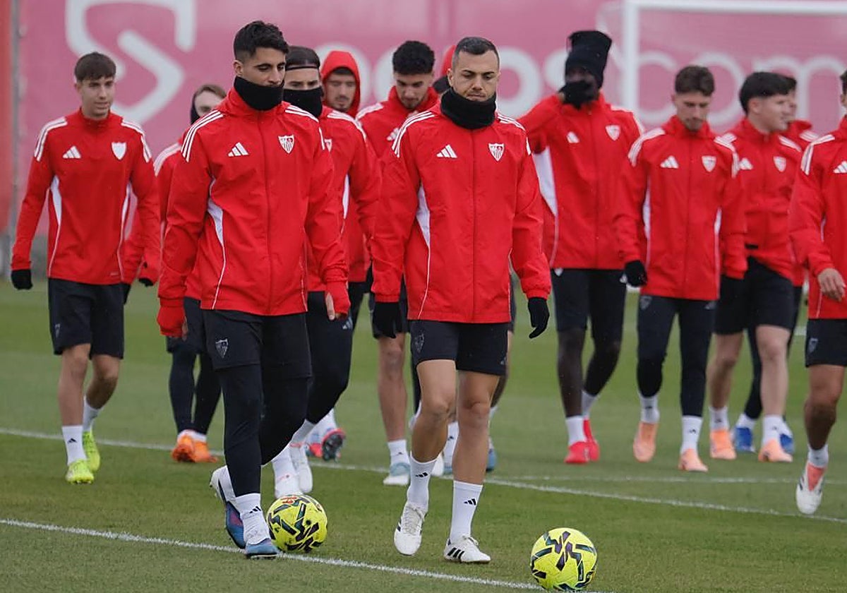 Cinco nuevas ausencias en el entrenamiento del Sevilla FC