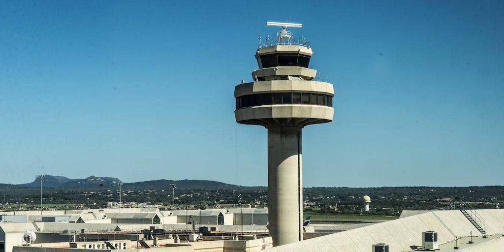 La privatización de las torres de control se choca con el futuro ...