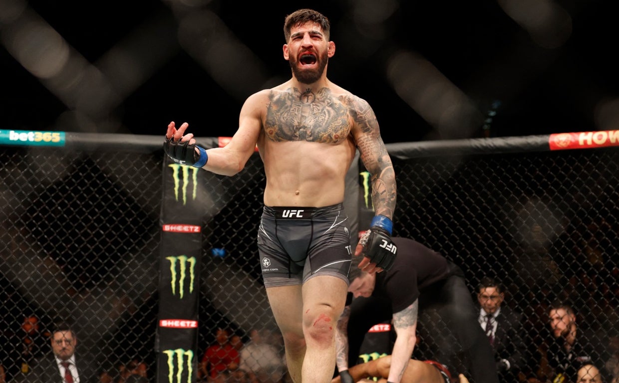 Ilia Topuria busca acercarse al top 10 de UFC contra Edson Barboza ...