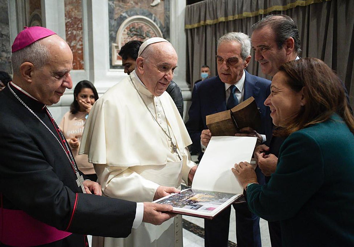 La profesora malagueña Paloma Saborido, única española en la comisión sobre cofradías del ...