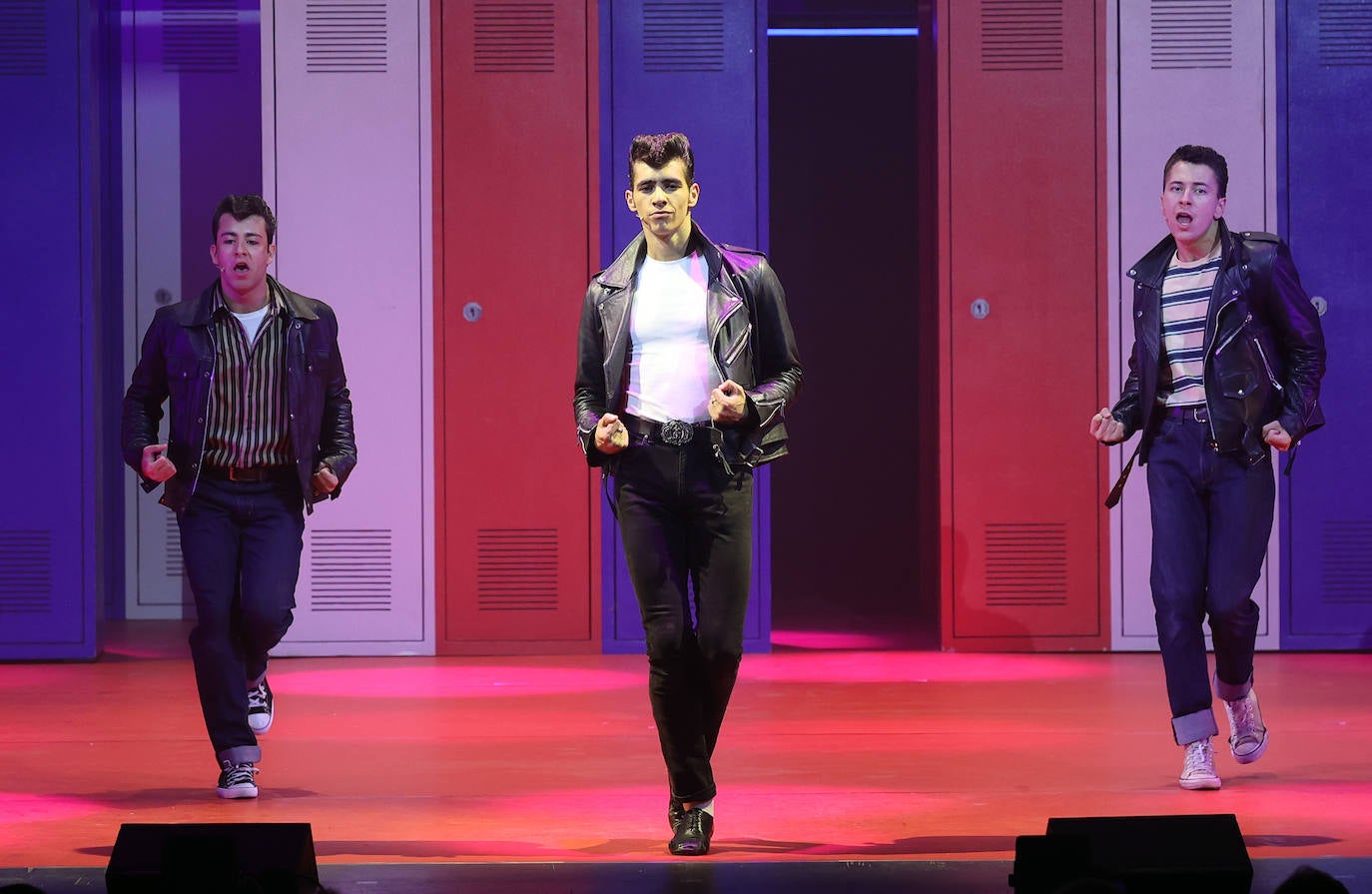 Fotos: El apoteósico estreno del musical 'Grease' en el Gran Teatro de ...