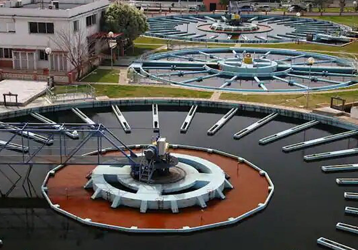 Emasa abre una bolsa de empleo de 50 plazas en Málaga: cómo solicitarlas