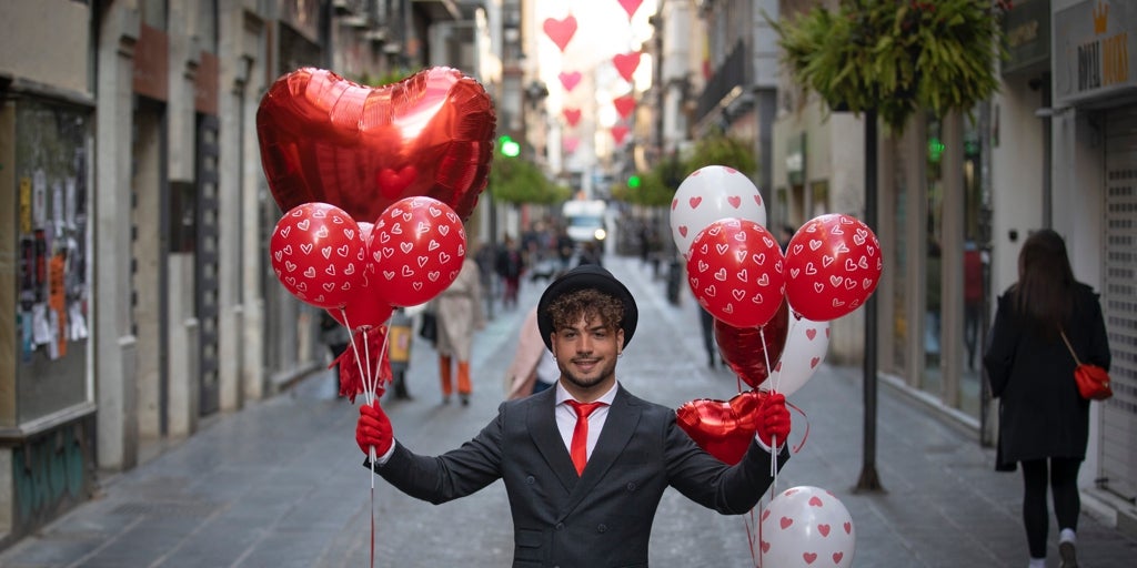 Granada es todo corazón cuando se acerca San Valentín