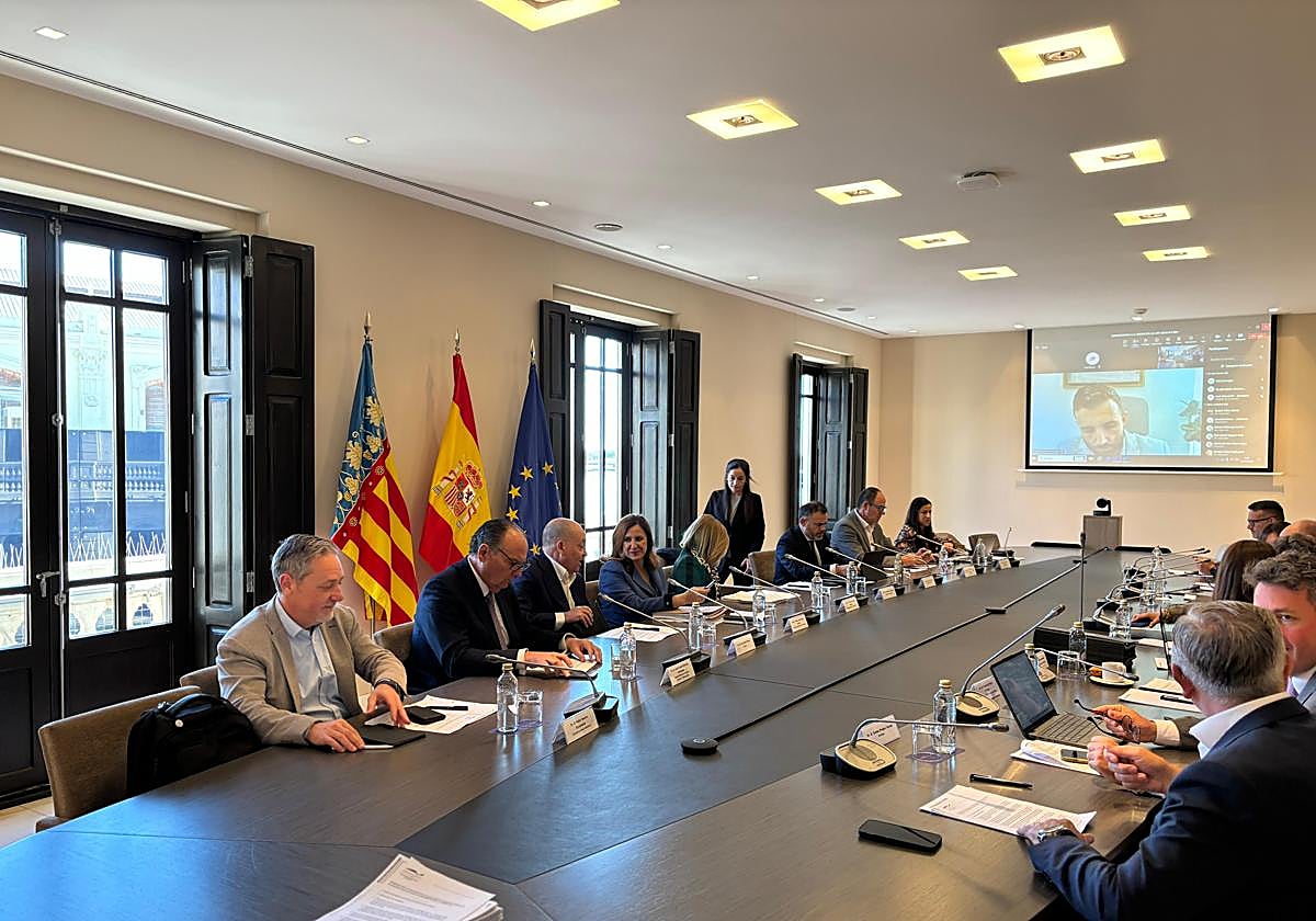 Catalá pide al Gobierno el soterramiento de las vías de Serrería de ...