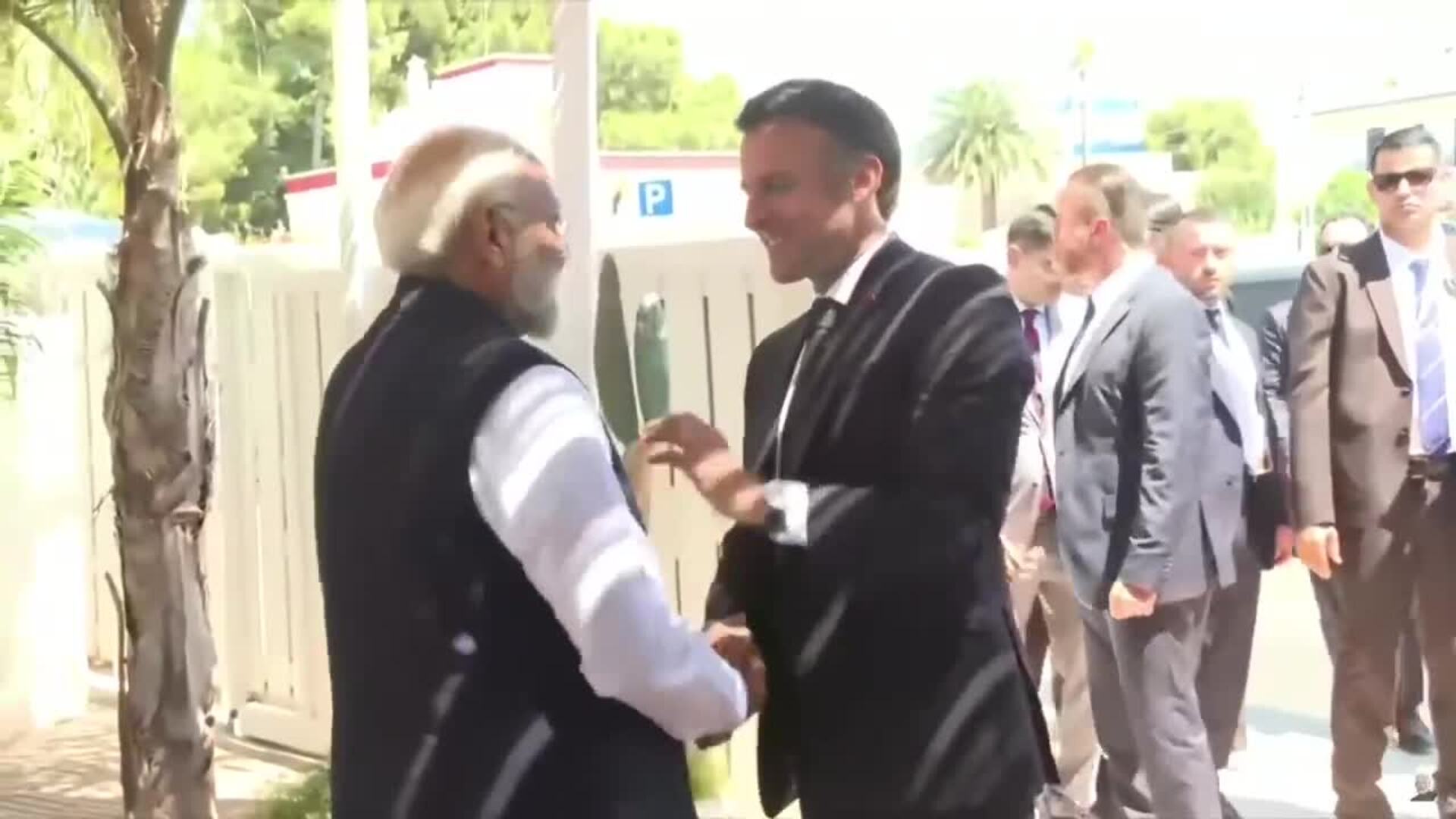 El primer ministro indio mantiene encuentros bilaterales con Macron ...