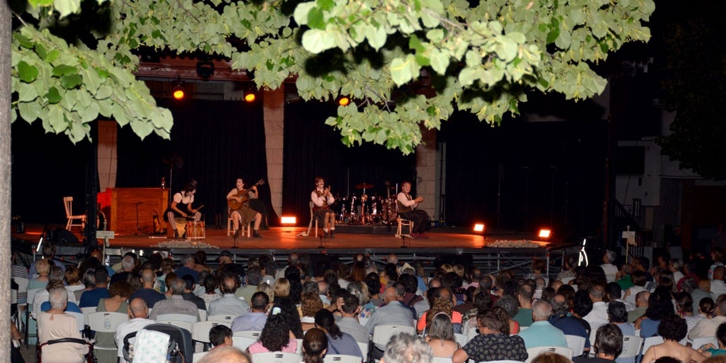 Danza, humor y teatro para refrescar las noches de verano de Hoyo de ...