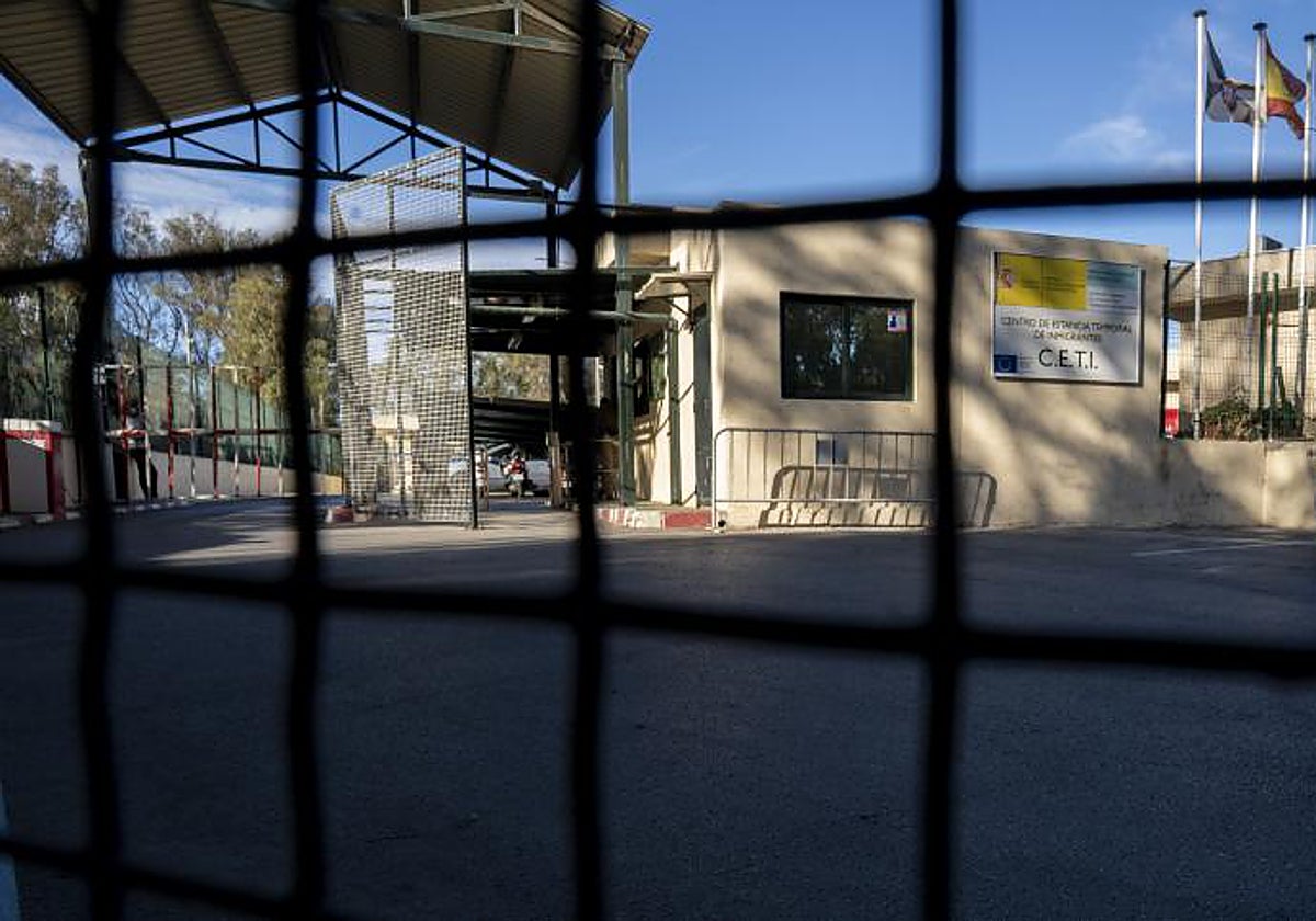 El Gobierno traslada a Valencia 14 residentes del «saturado» Centro de ...