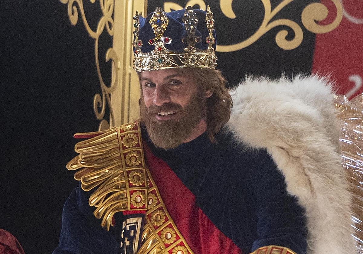 Quién es Beltrán Iraburu, el Gaspar guapo de la cabalgata de Reyes en ...
