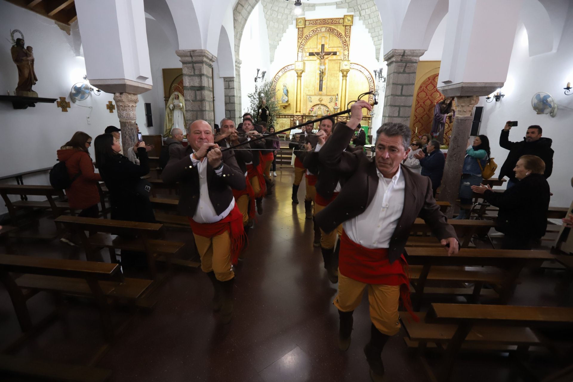 La Danza de las Espadas de Obejo, en imágenes