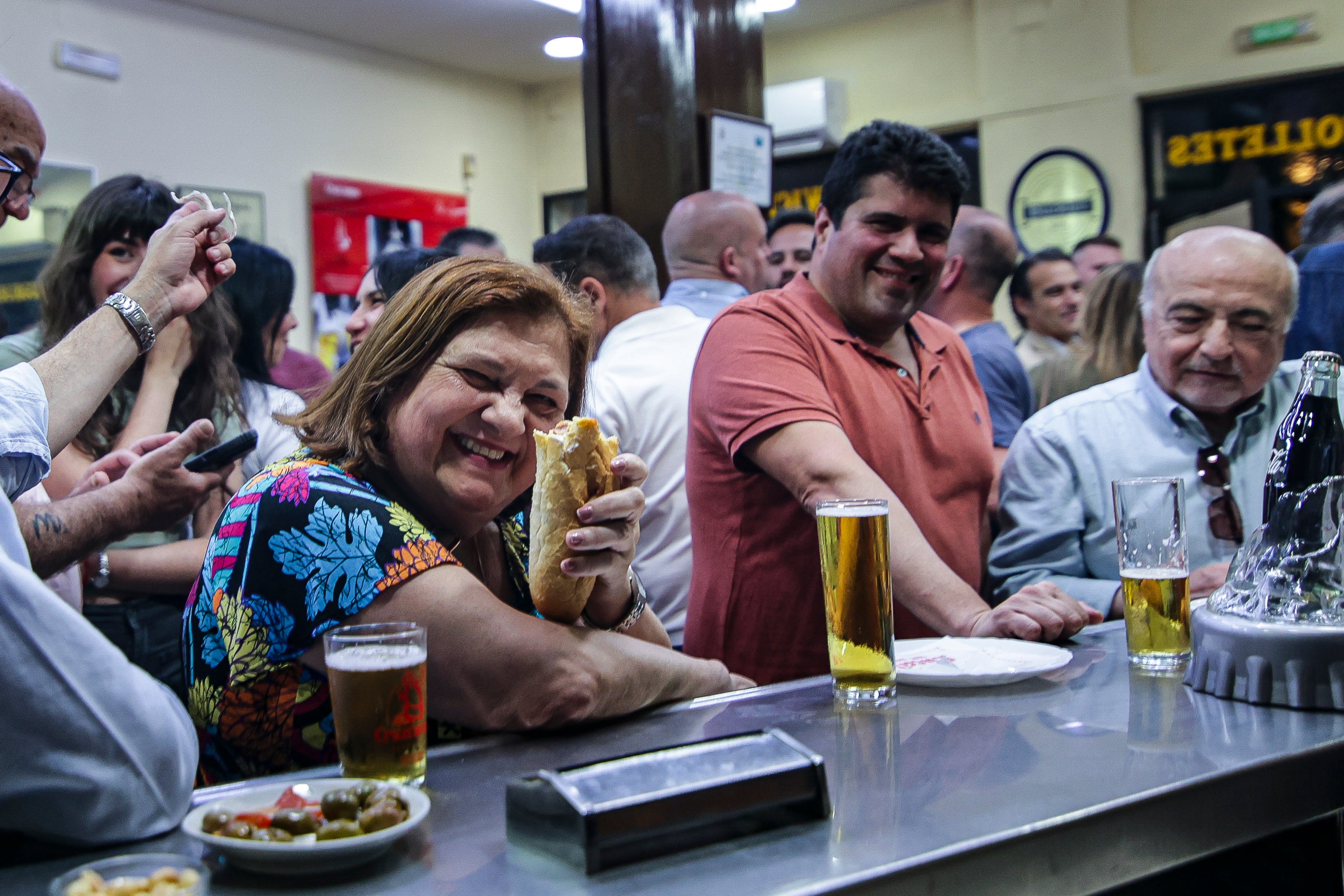 Las mejores imágenes del último servicio del Bar Lucas en Córdoba