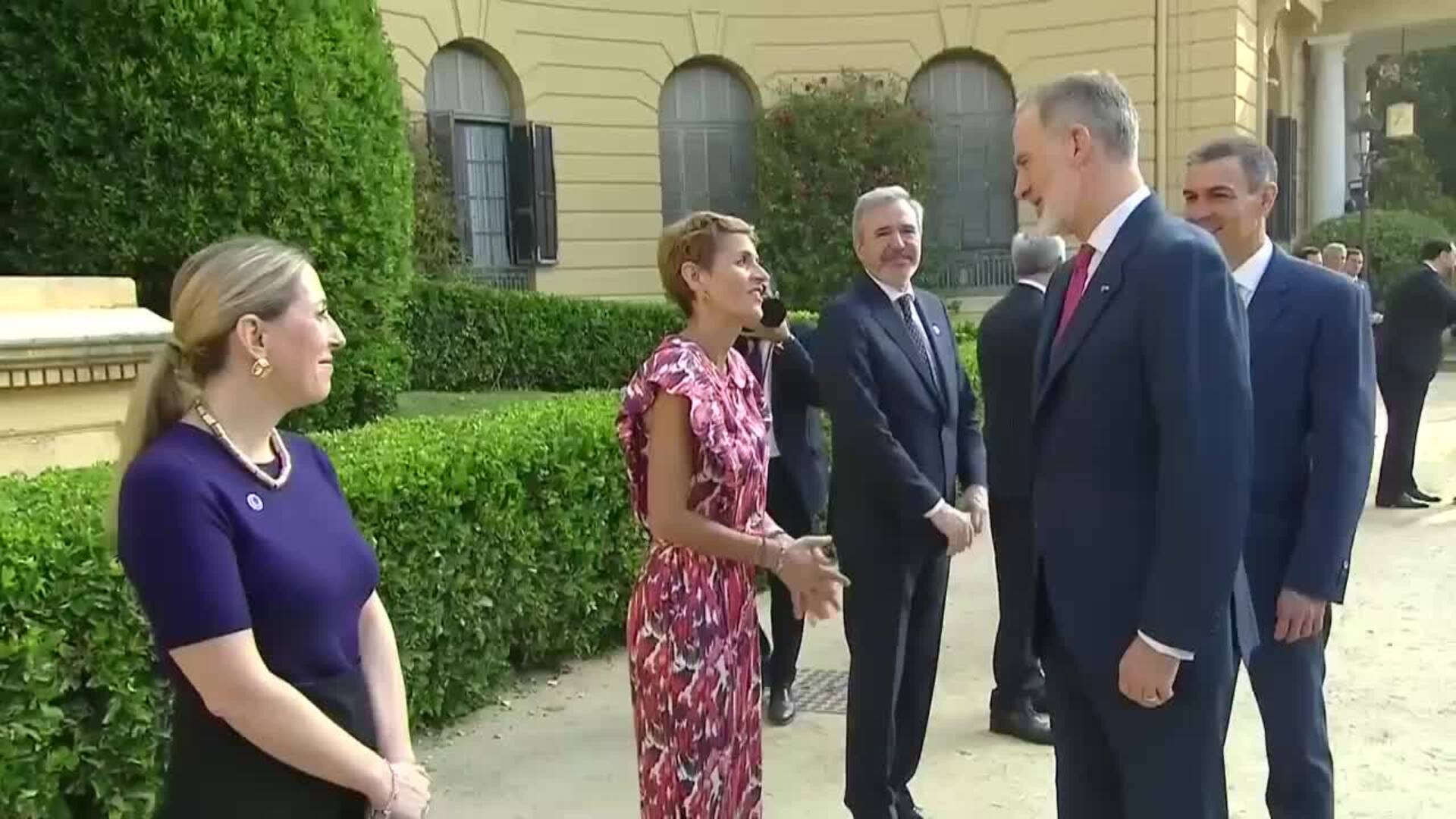 El rey preside la foto de familia antes del inicio de la Conferencia de ...