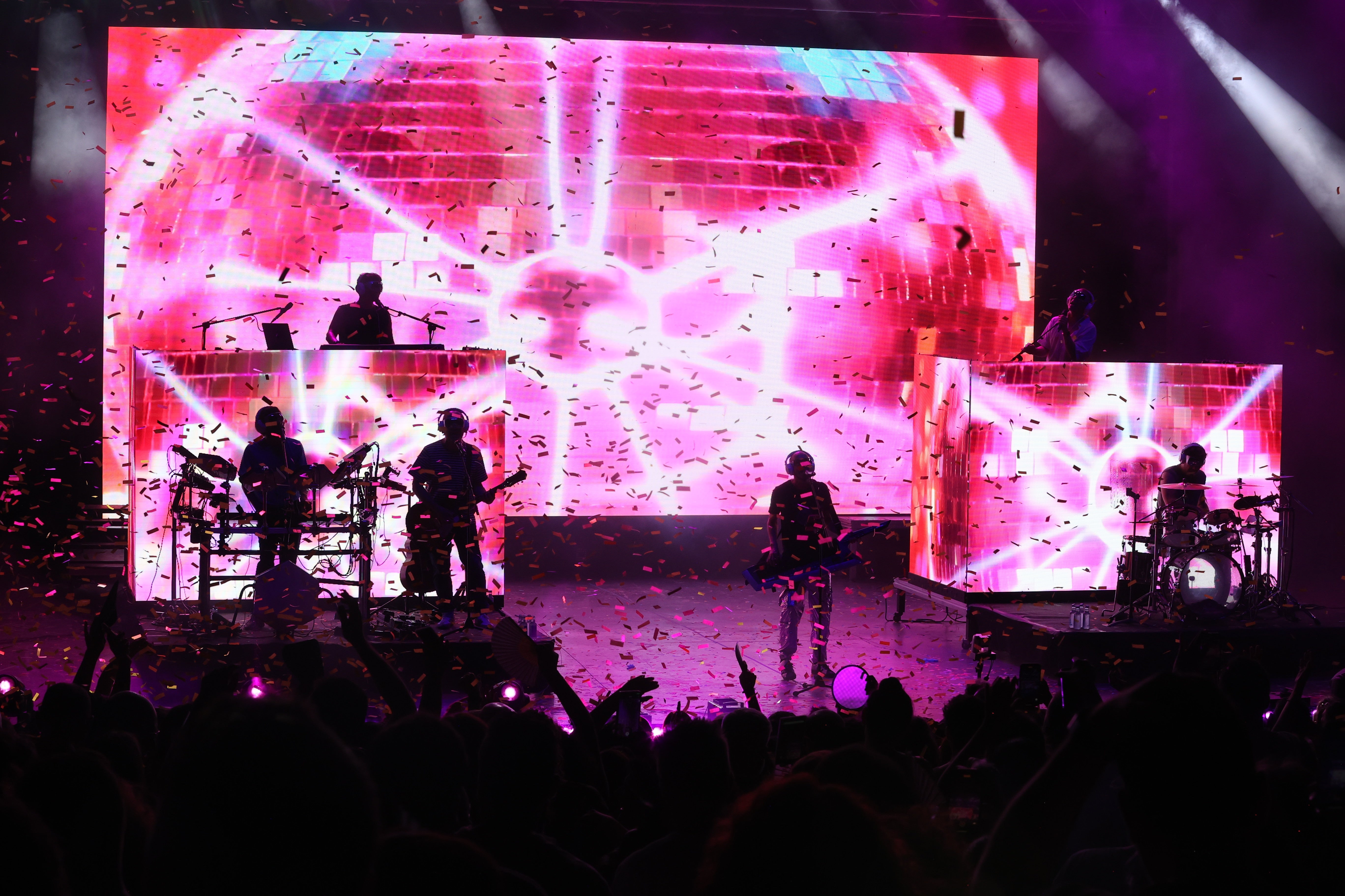 Corazón pop, luz y color para el Festival de la Guitarra: el ...