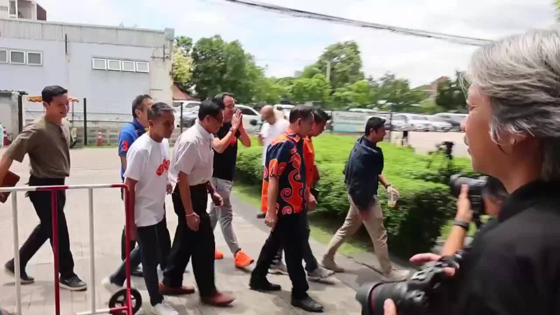 Miembros del Partido del Pueblo analizan a quién apoyarán para nuevo ...